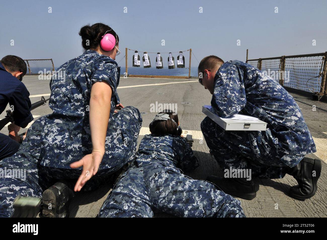 amphibious dock landing ship, M-16, navy, qualification, Service Rifle ...