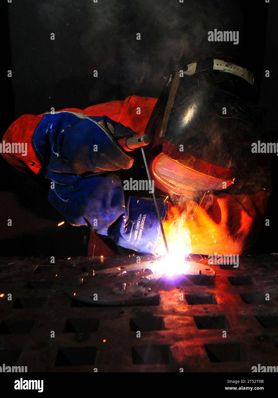 amphibious dock landing ship, maintenance, navy, people, U.S. Navy, USS ...