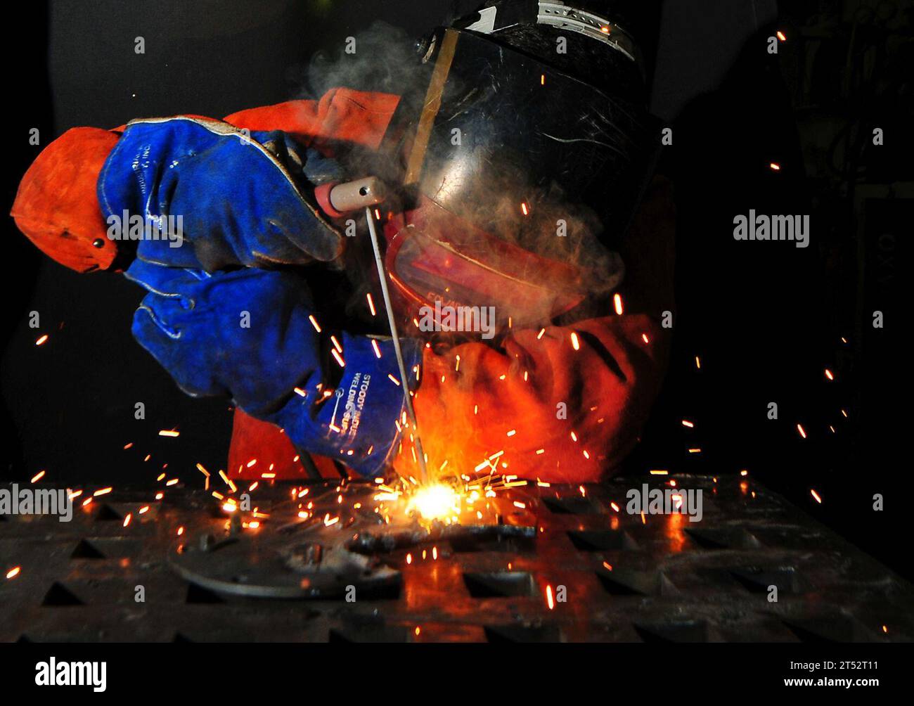 amphibious dock landing ship, maintenance, navy, people, U.S. Navy, USS ...