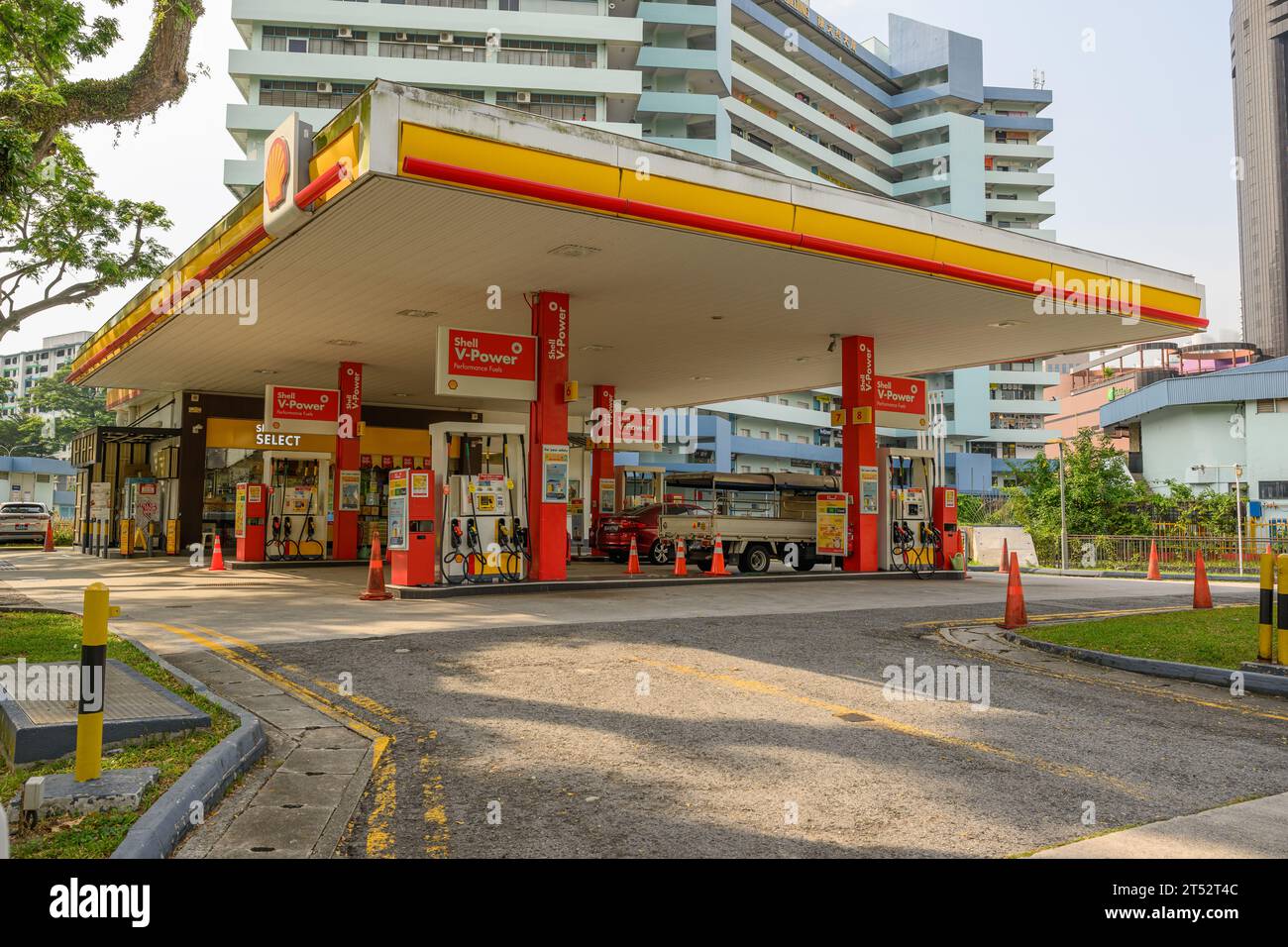 Shell petrol station asia hi-res stock photography and images - Alamy