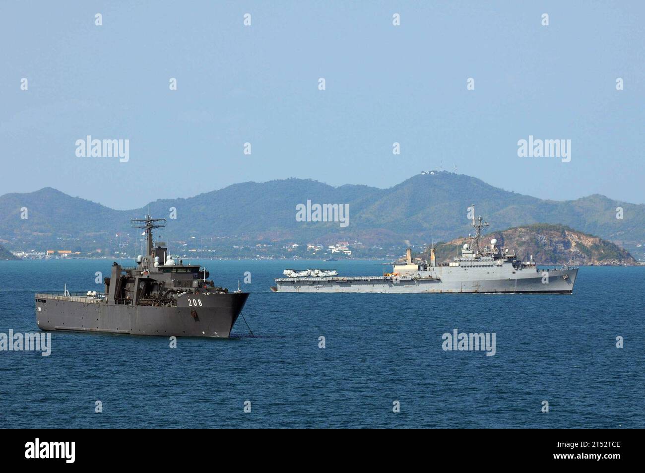 Singapore navy ship resolution hi-res stock photography and images - Alamy