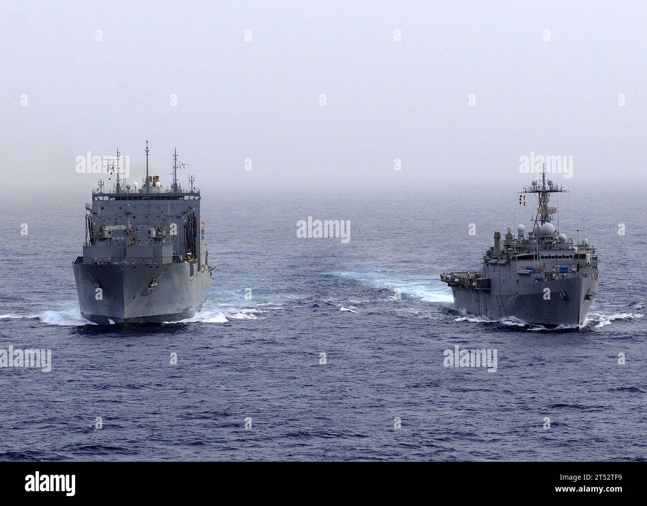 Amphibious transport dock uss ponce lpd 15 hi-res stock photography and ...