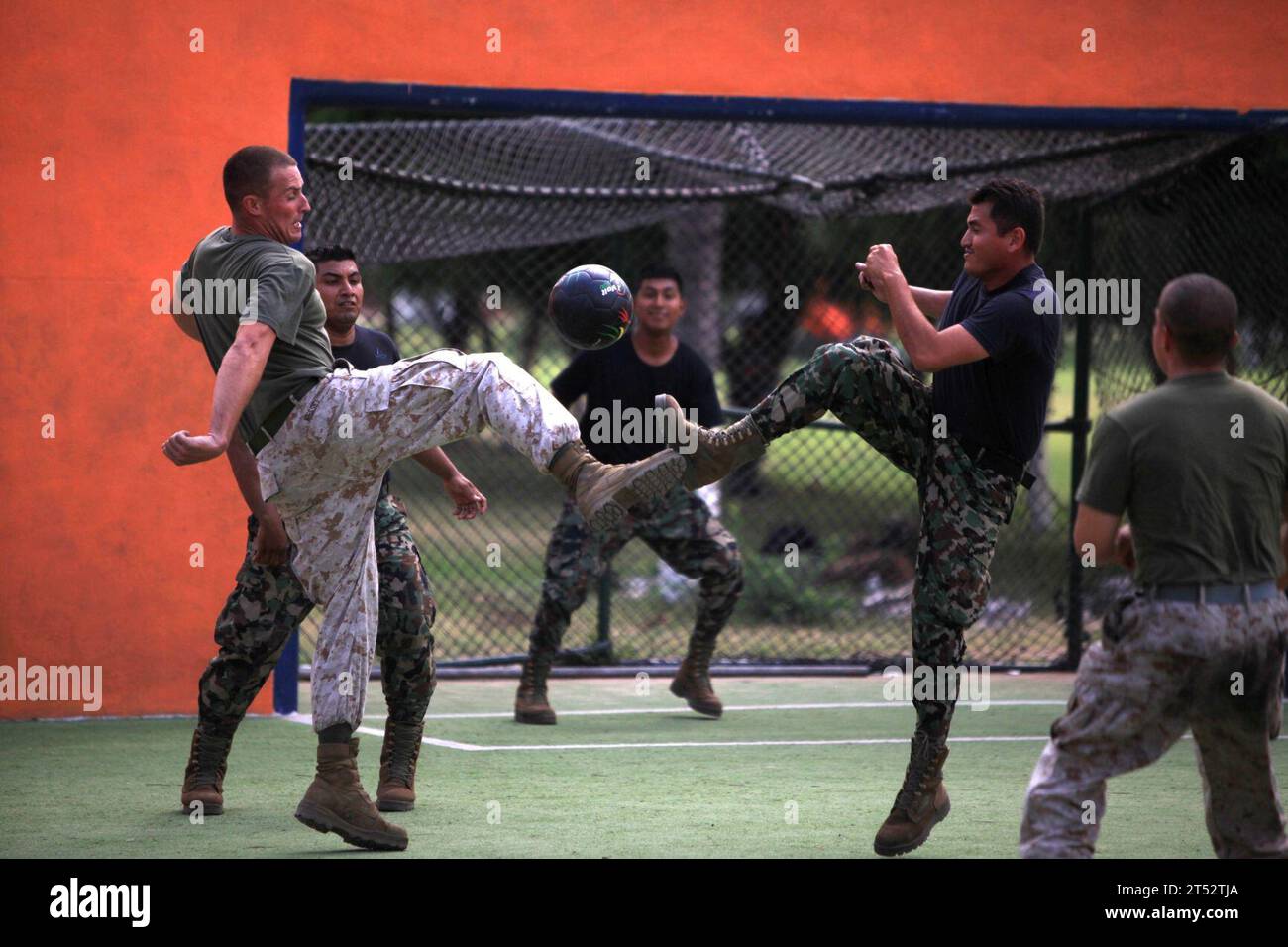 Military training exercises hi-res stock photography and images - Alamy