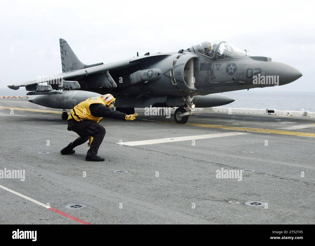 amphibious, Amphibious Assault, CTF 76, Essex, forward deployed ...