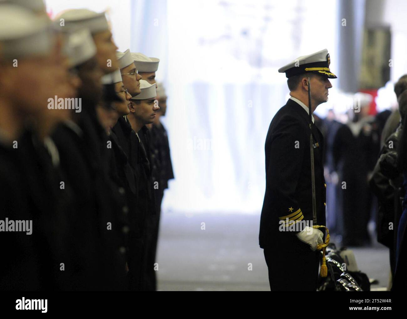 1101204743B-368 SASEBO, Japan (Jan. 20, 2011) Cmdr. Warren Lipscomb ...
