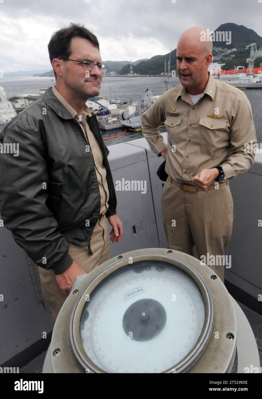 0907080807W-492 SASEBO, Japan (July 8, 2009) Vice Adm. John M. Bird ...