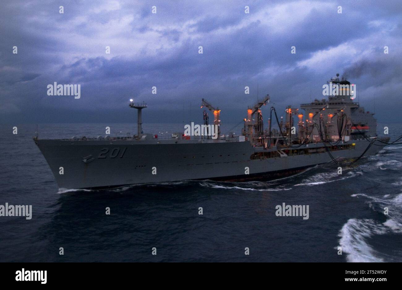 0910255319A-006 ATLANTIC OCEAN (Oct. 25, 2009) The Military Sealift ...