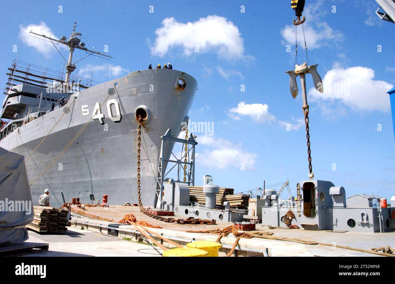 0701225621B-078 Apra Harbor, Guam (Jan. 22, 2007) Р The Submarine ...