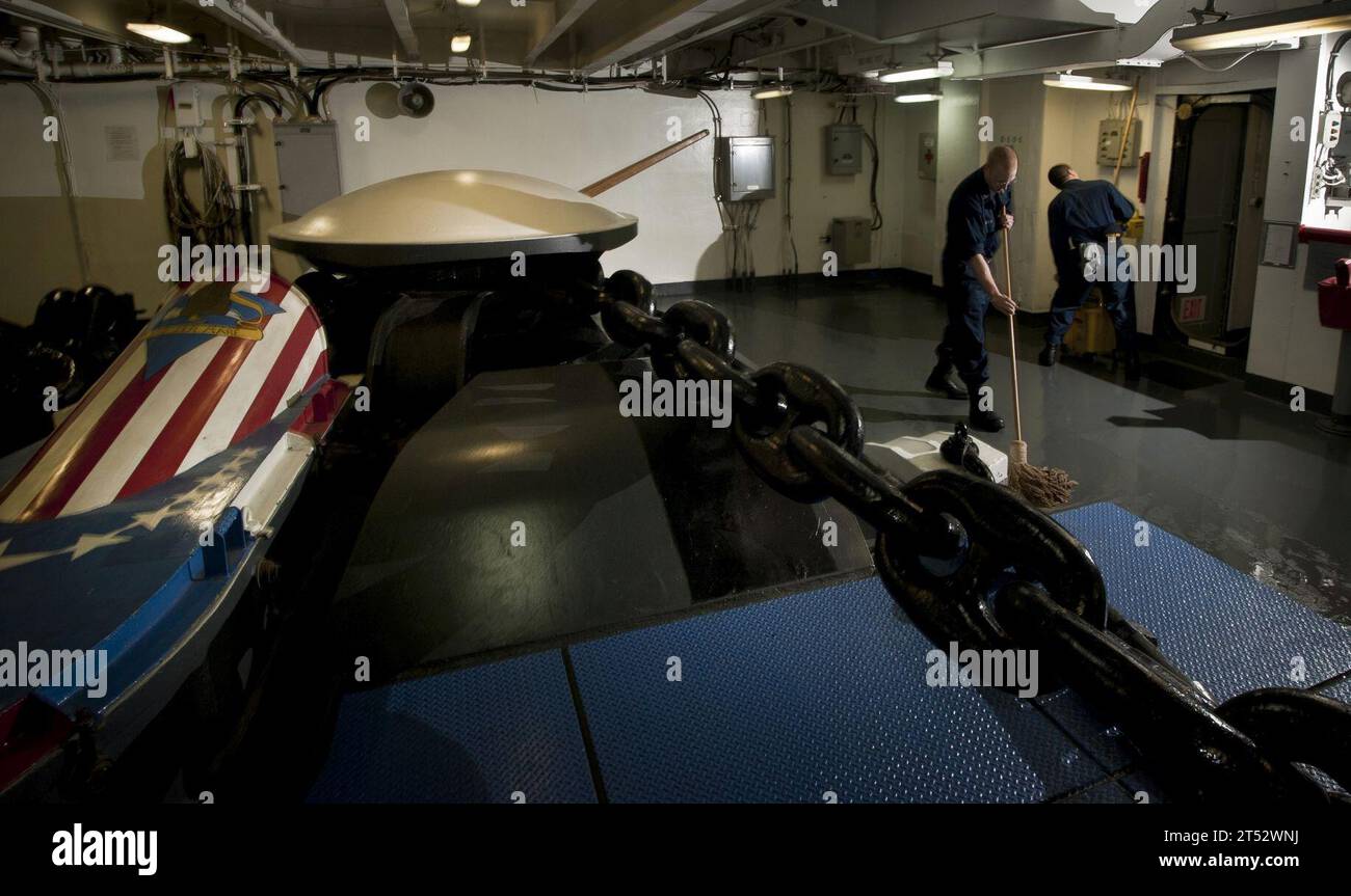 anchor chain, f'ocsle, Sailors, U.S. Navy, USS Carl Vinson (CVN 70 ...