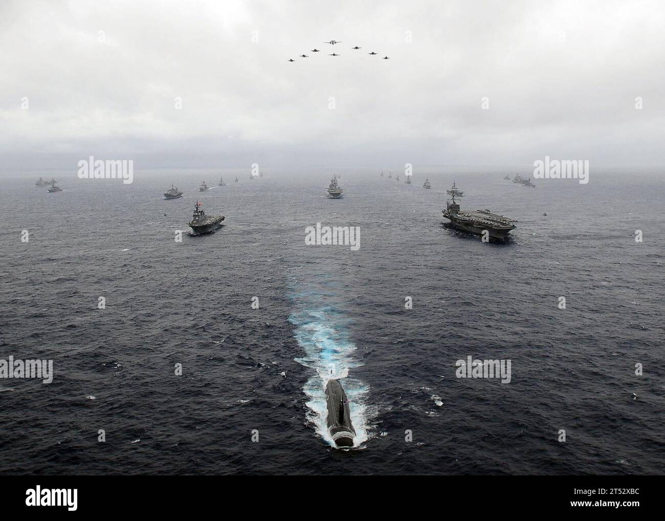 0911171644H-767 PACIFIC OCEAN (Nov. 17, 2009) U.S. Navy and Japan ...