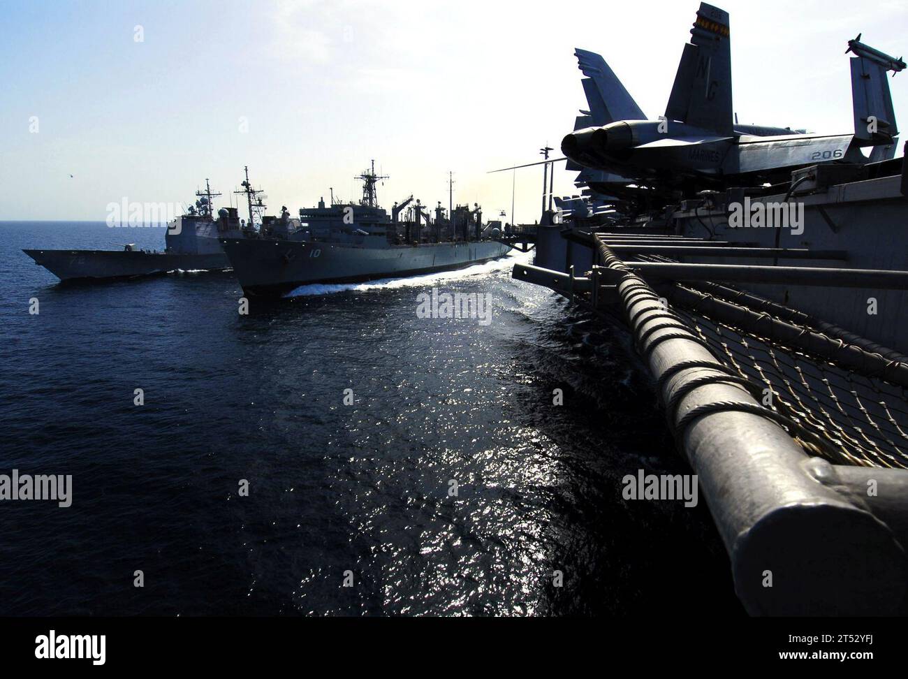 Uss john c stennis cvn 74 transfer supplies hi-res stock photography ...