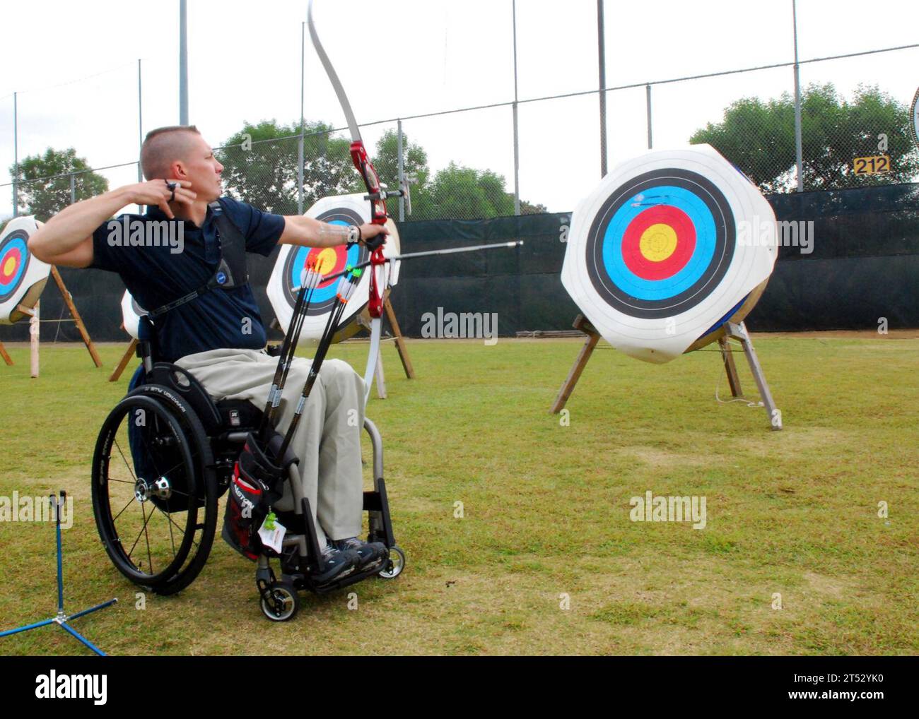 Archery summit hi-res stock photography and images - Alamy