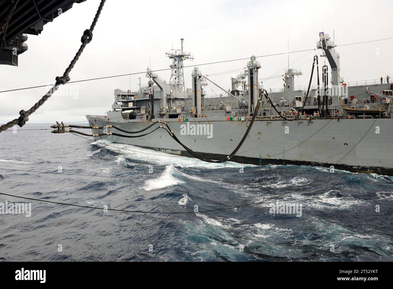 110926AU622-050 ATLANTIC OCEAN (Sept. 26, 2011) The Military Sealift ...
