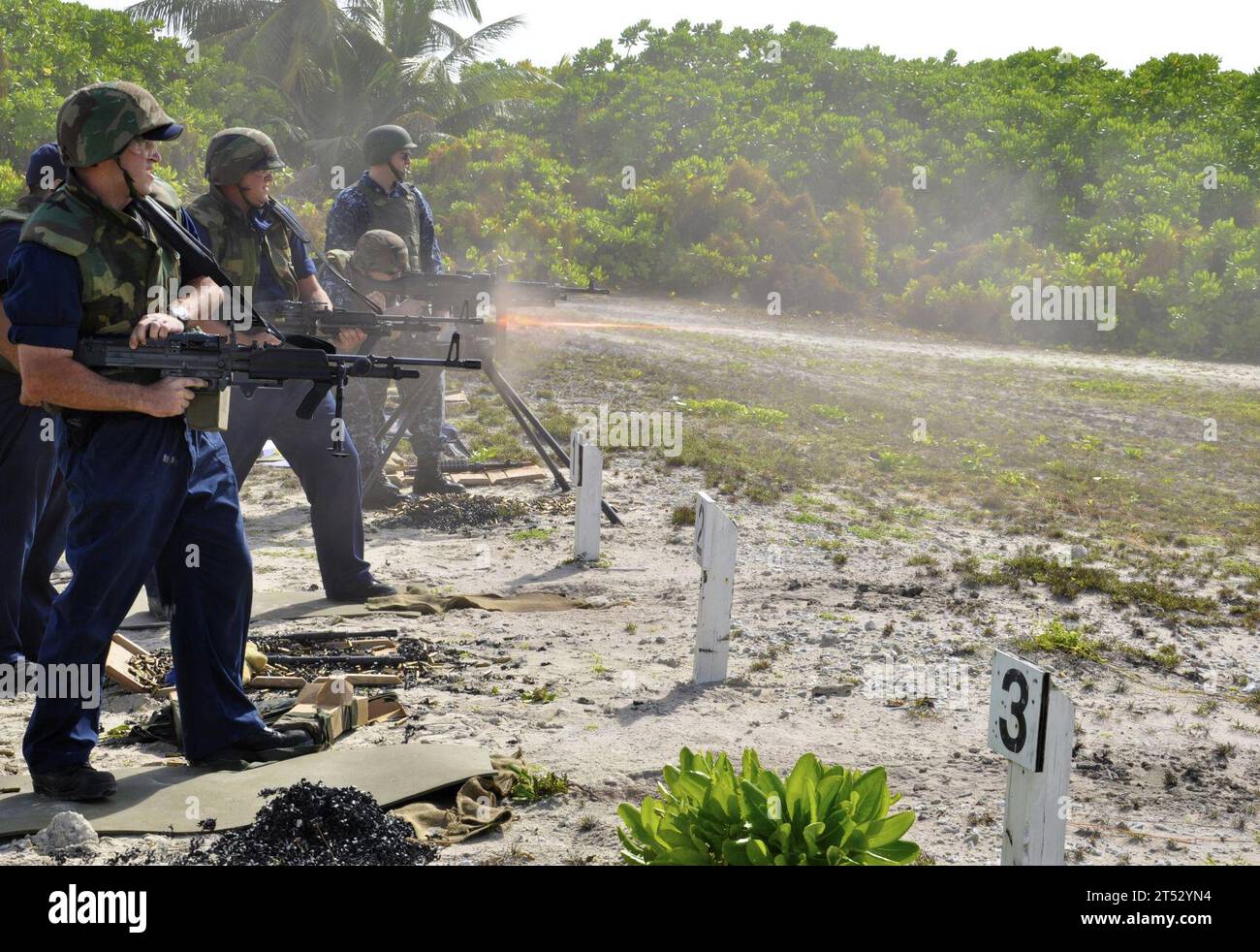 Live firing exercise hi-res stock photography and images - Alamy
