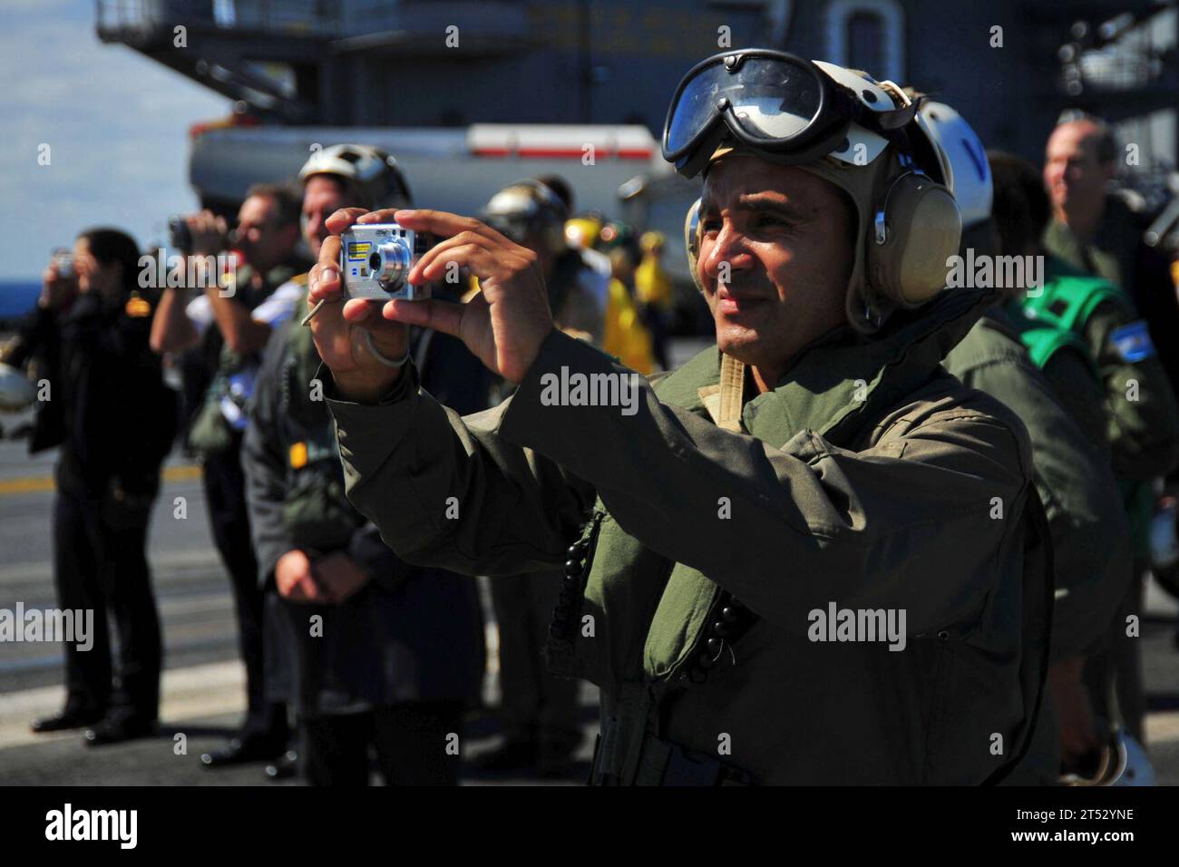 Operation southern watch super hornet hi-res stock photography and ...