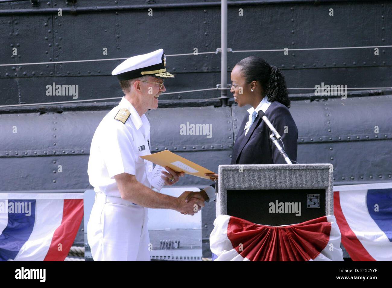 Navy operational support center nosc hi-res stock photography and ...