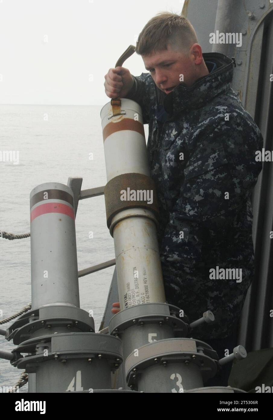 Arleigh Burke-class, chaff launcher, Guided-Missile Destroyer ...