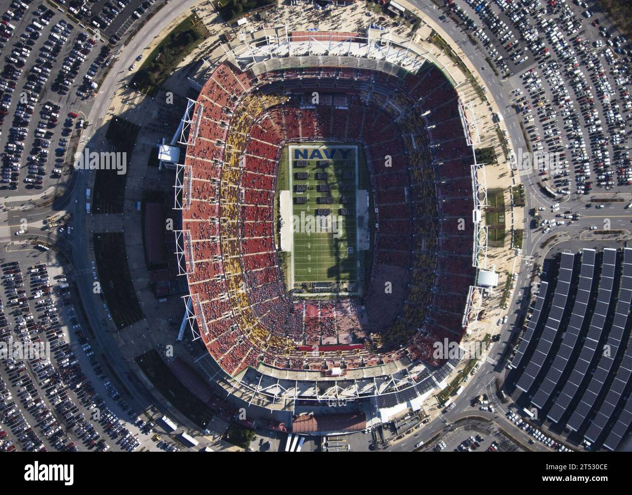 Fedex field football stadium hi-res stock photography and images - Alamy