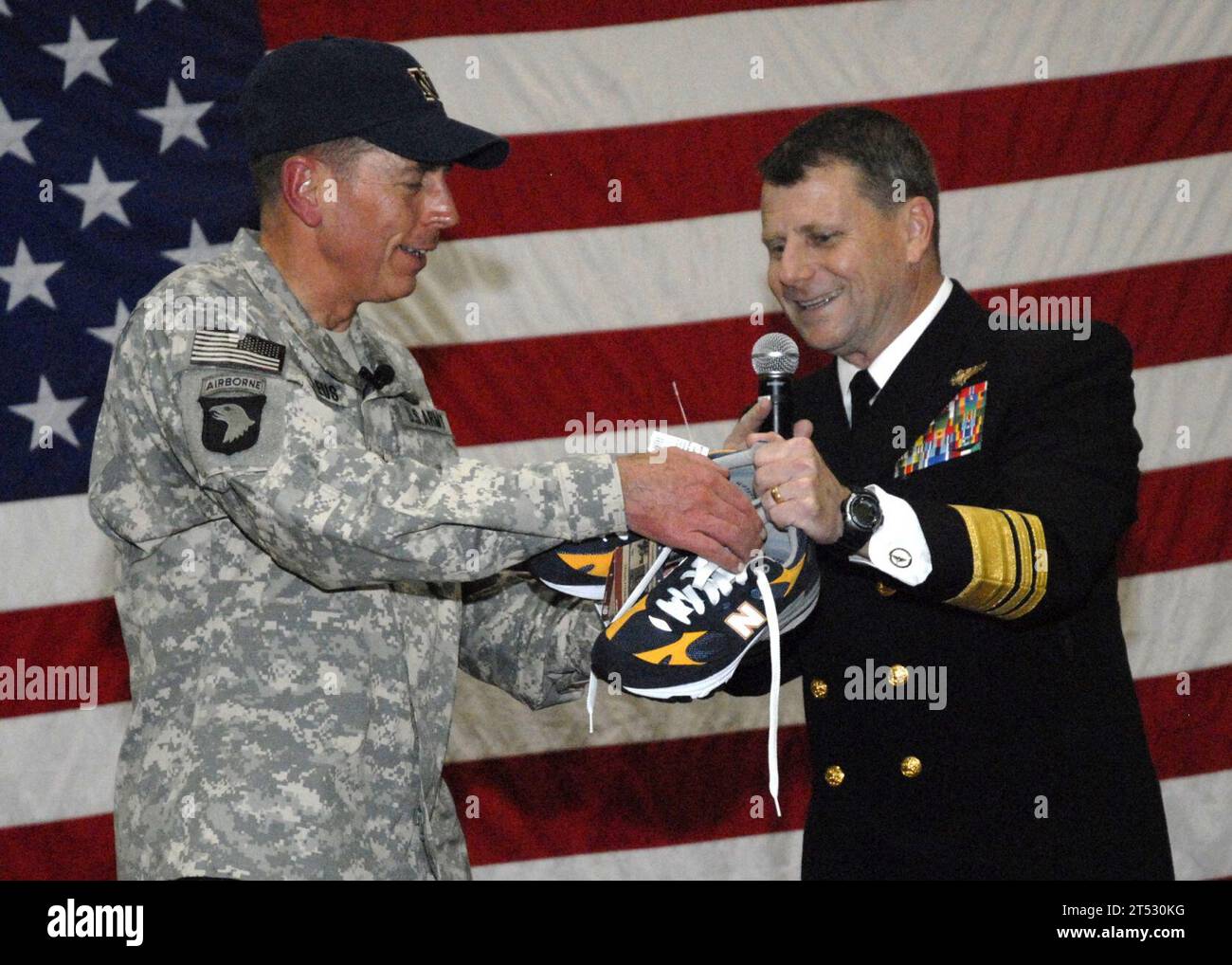 2009 vice adm bill gortney hi-res stock photography and images - Alamy