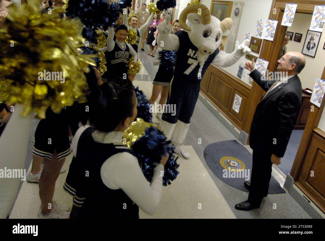 Army cheerleaders hi-res stock photography and images - Alamy