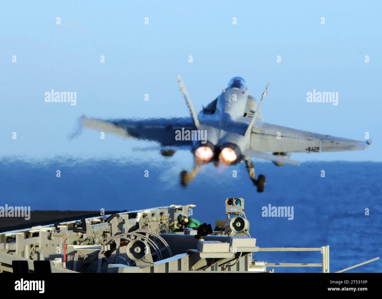 0810209565D-007 PACIFIC OCEAN (Oct. 20, 2008) An F/A-18C Hornet ...