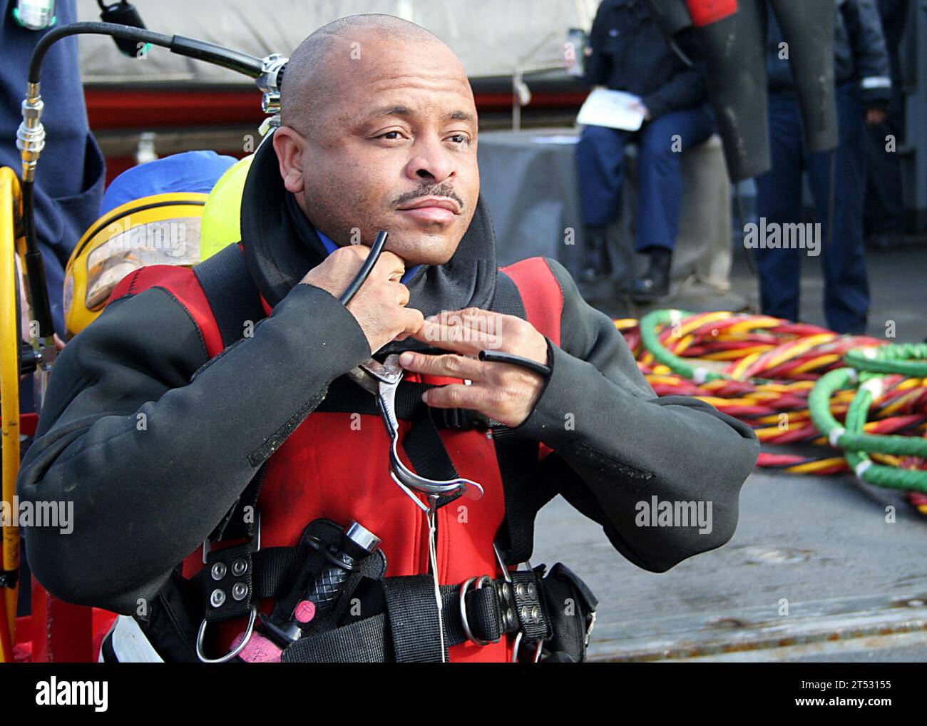 ars 50, rescue and salvage, training dive, USS Safeguard Stock Photo ...