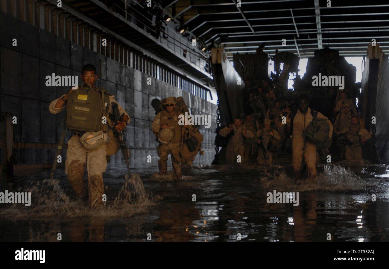 Us marines landing craft utility hi-res stock photography and images ...