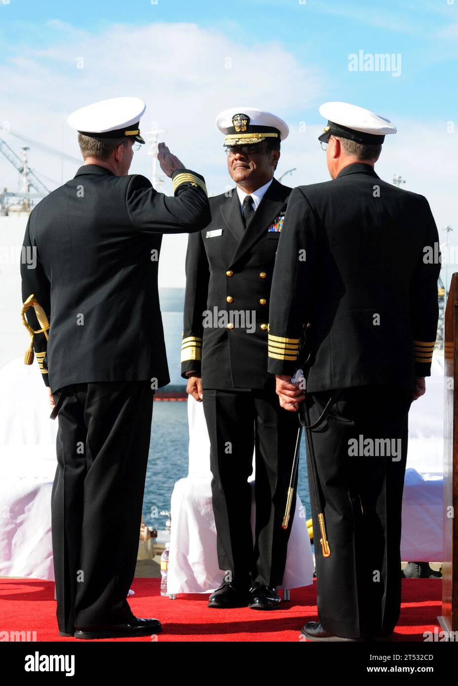 0911100569T-771 SAN DIEGO (Nov. 10, 2009) Capt. Peter W. D. Morford ...