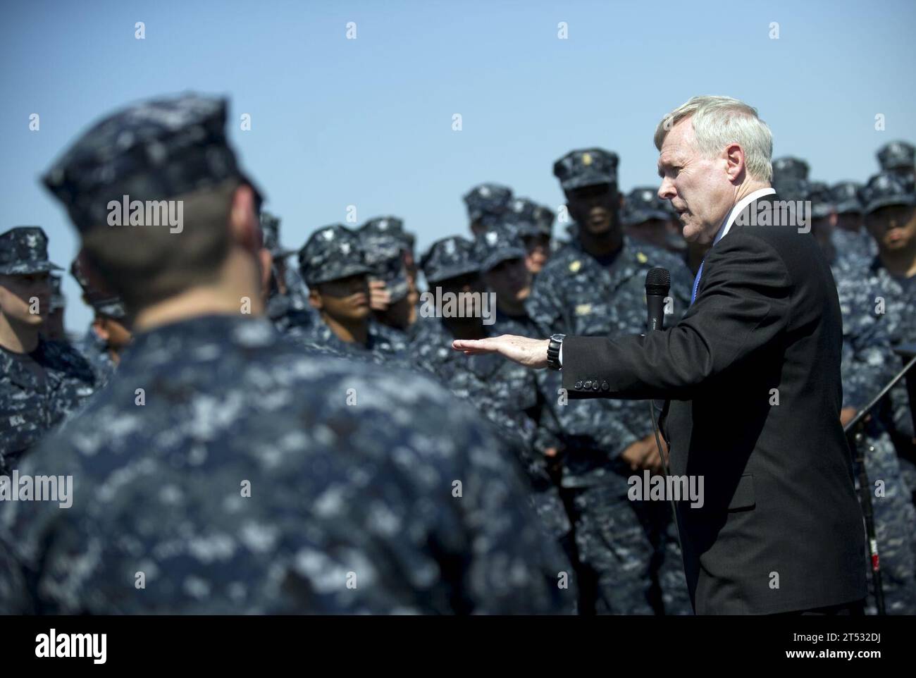 Arleigh burke class guided missile destroyer uss ramage ddg 61 hi-res ...