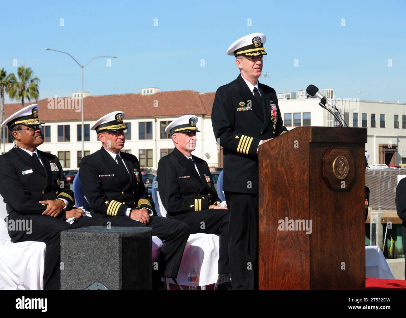 0911100569T-713 SAN DIEGO (Nov. 10, 2009) Capt. Peter W. D. Morford ...