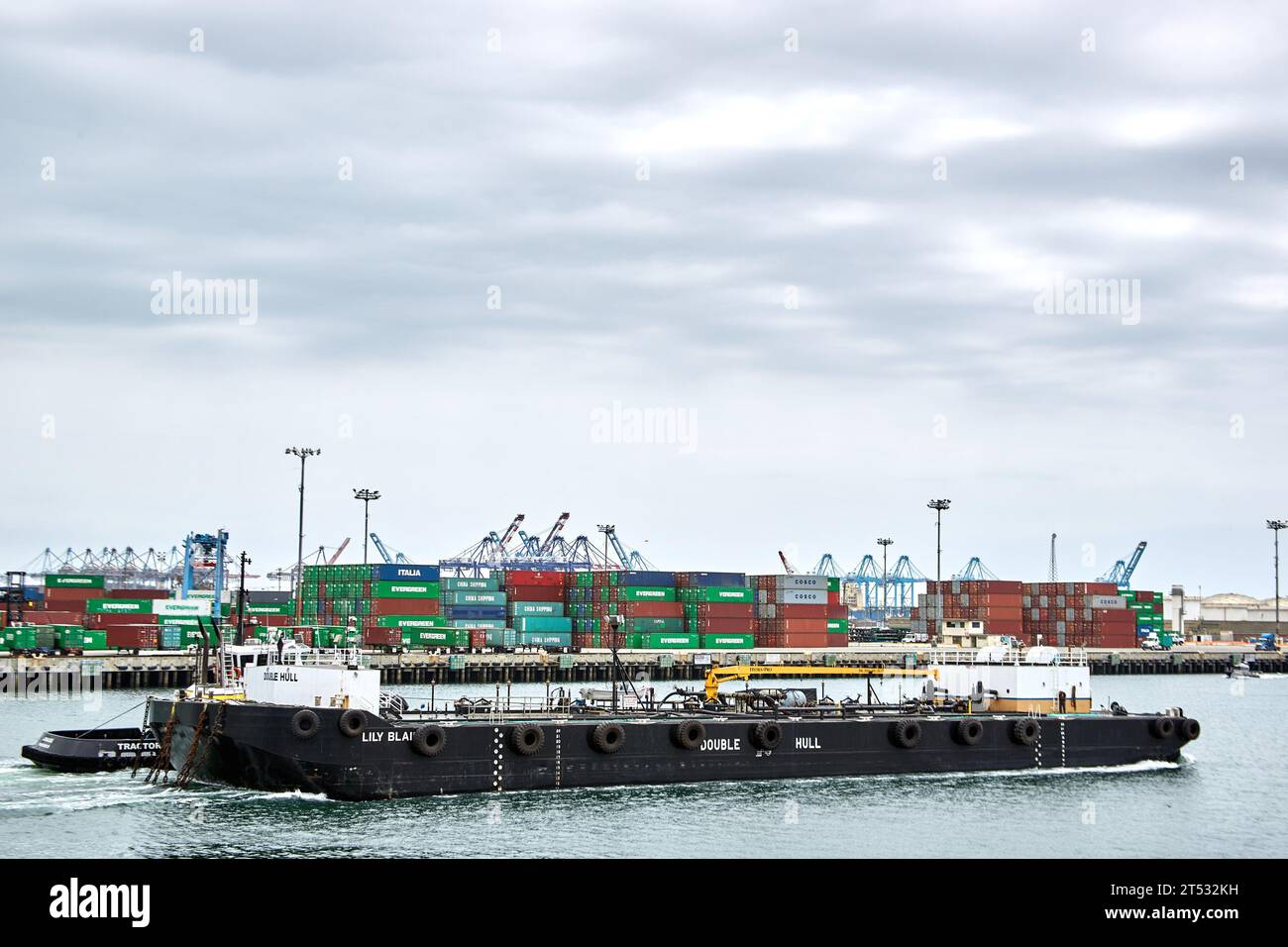 Tank barge hi-res stock photography and images - Alamy