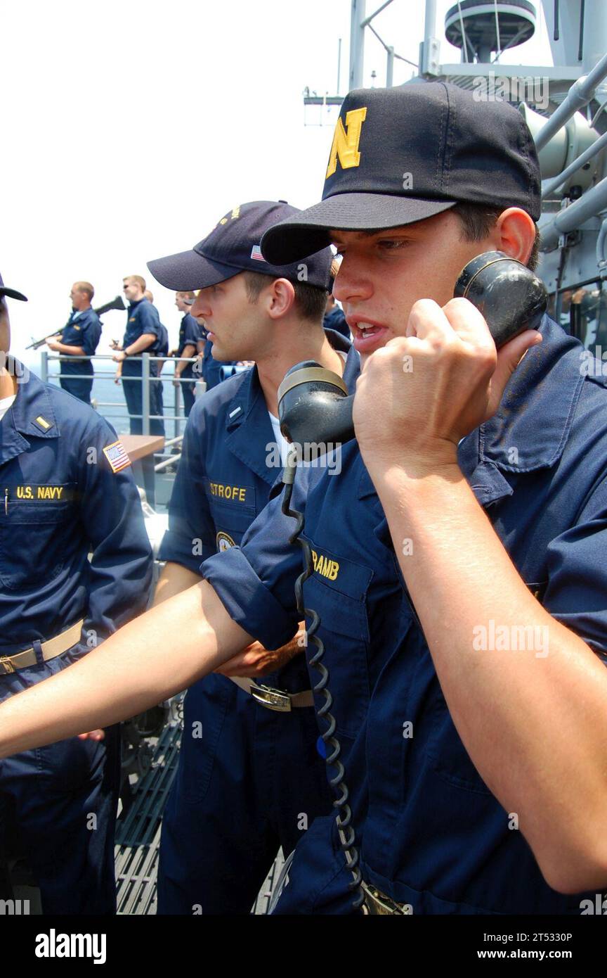 Crew served weapons qualification hi-res stock photography and images ...