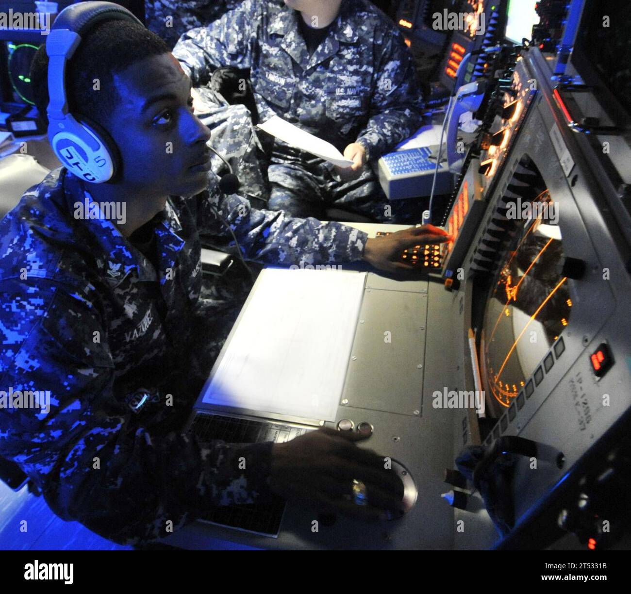 atlantic ocean, combat direction center, radar scope, Sailor, U.S. navy ...