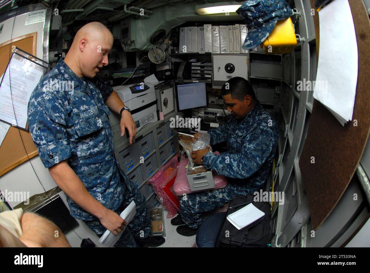 attack submarine, Los Angeles-class, maintenance, navy, people ... attack submarine, Los Angeles-class, maintenance, navy, people ...