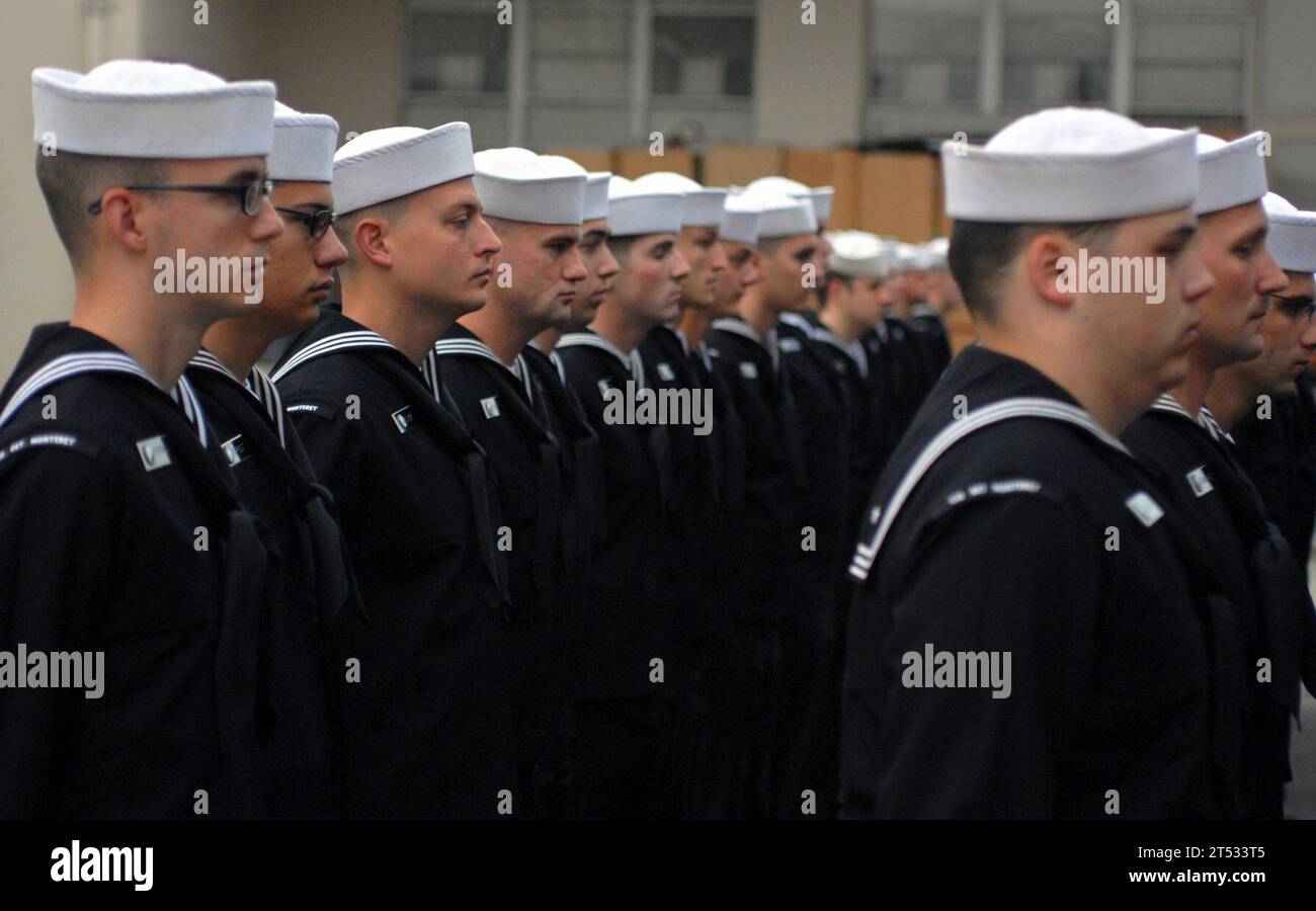 Navy blue shift dress hi-res stock photography and images - Alamy