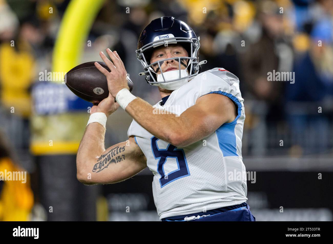 Tennessee Titans quarterback Will Levis (8) warms up before an NFL ...