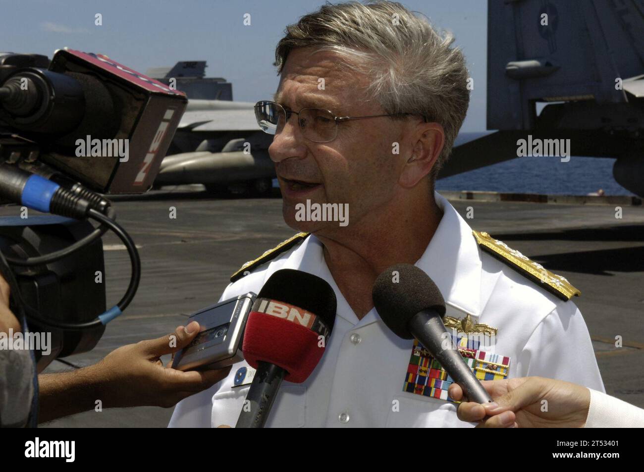 0709077883G-032 INDIAN OCEAN (Sept. 7, 2007) - Vice Adm. Doug Crowder ...