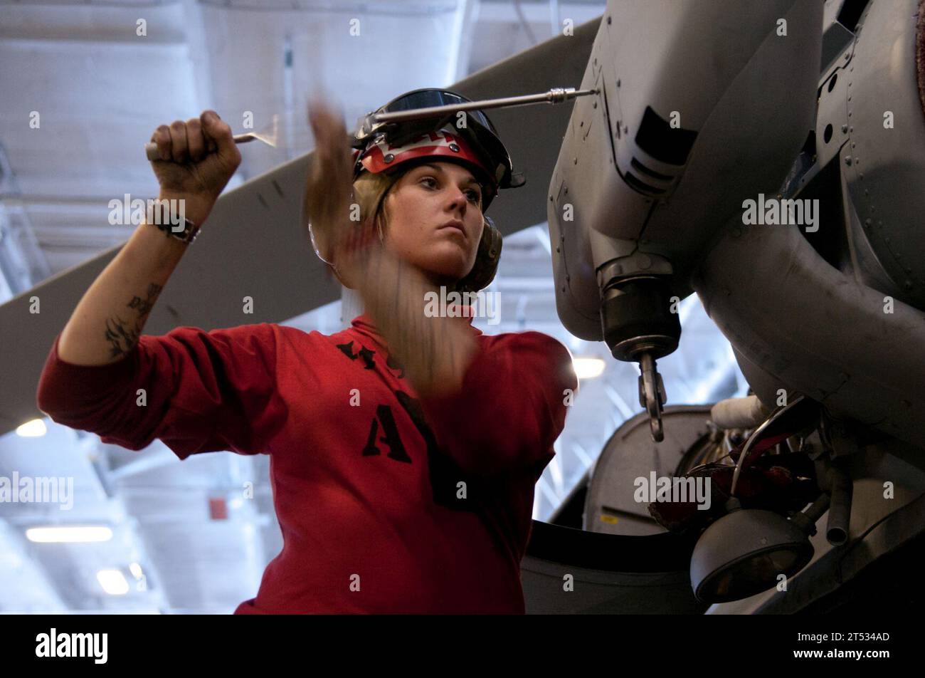 Aviation Ordnanceman, female Sailor, HANGAR BAY, HSC-8, MH-60S Sea Hawk ...