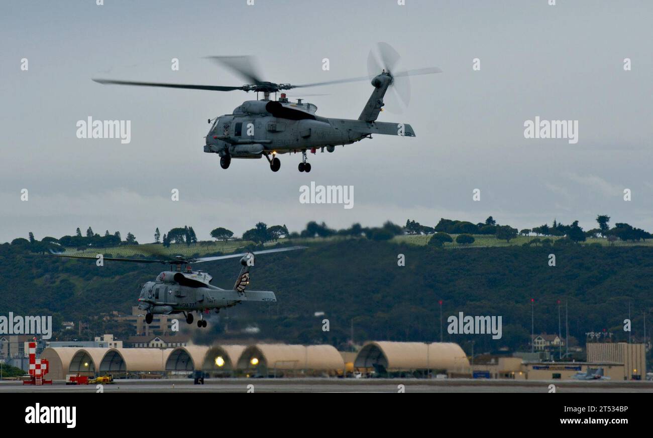 North sea helicopters hi-res stock photography and images - Alamy