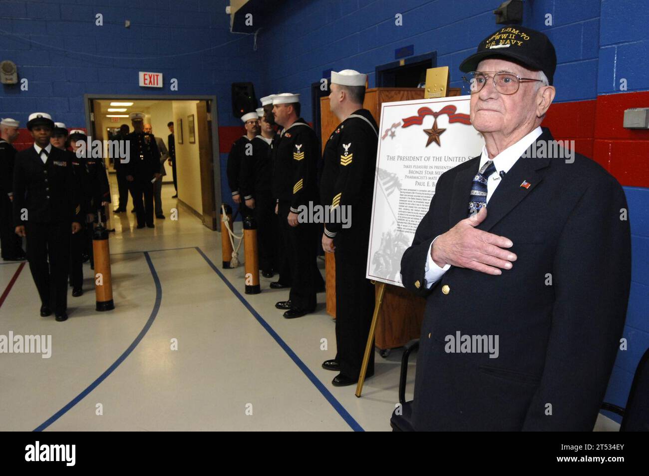 0703233642E-366 ROCHESTER, N.Y. (March 23, 2007) Р U.S. Navy veteran ...