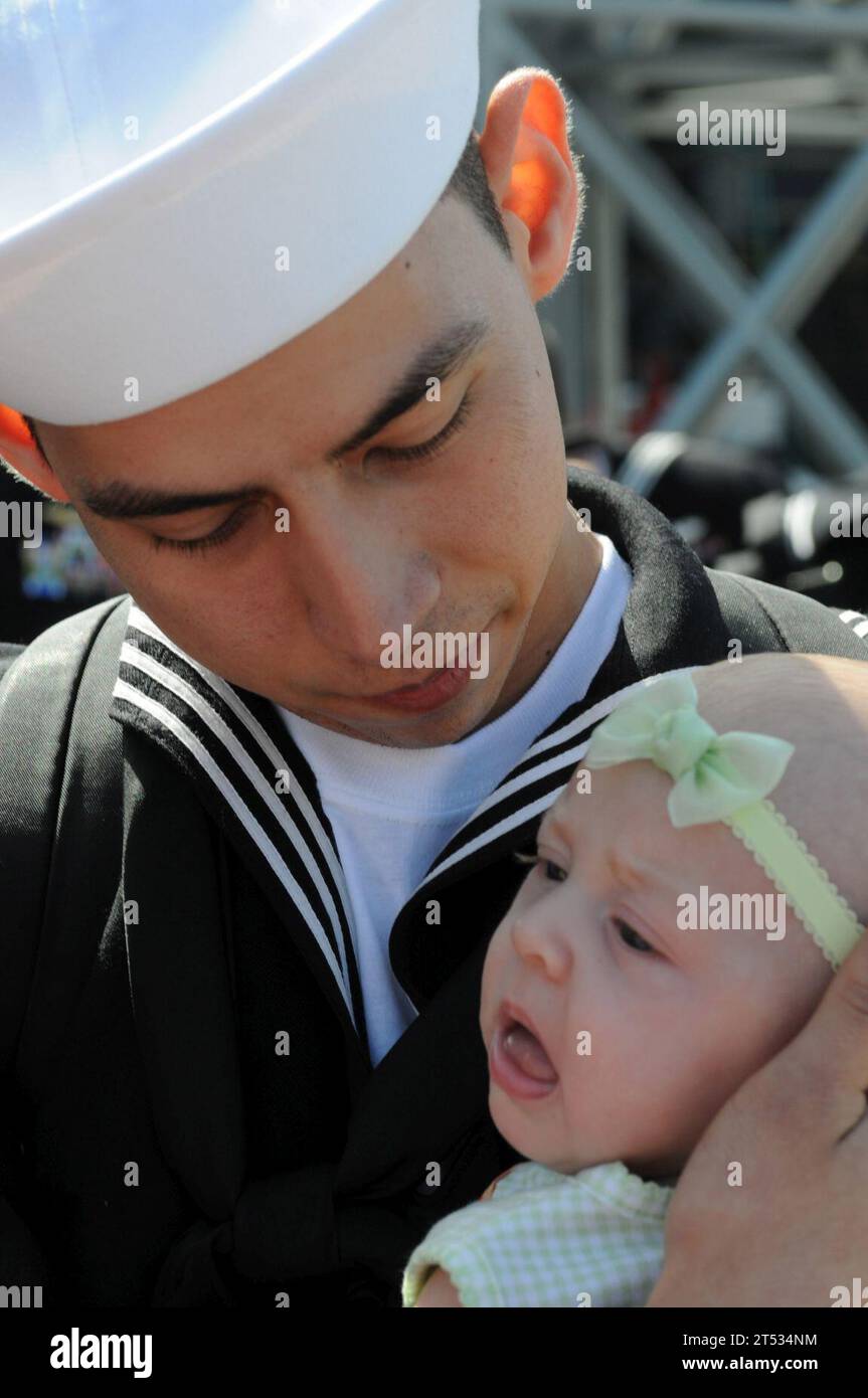 baby, Sailor, USS Nimitz (CVN 68 Stock Photo - Alamy