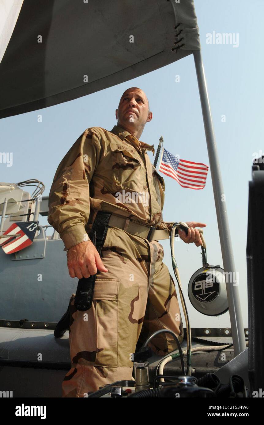 BAHRAIN, chief warrent officer, EOD, U.S. navy photo, USS Dextrous (MCM ...