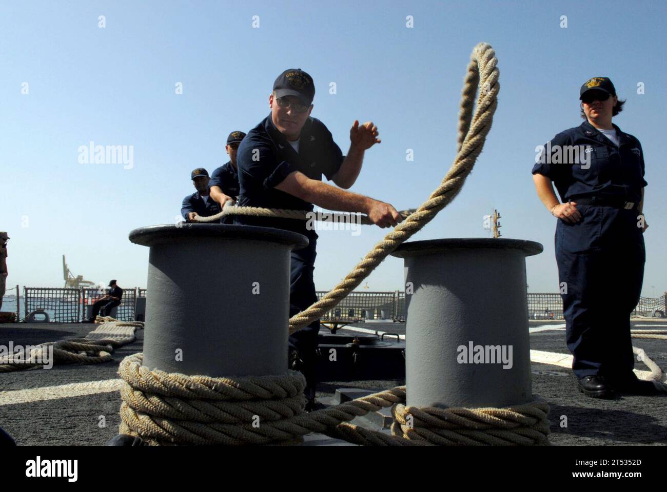 ballard, sea and anchor detail, USS O'Kane (DDG 77 Stock Photo - Alamy