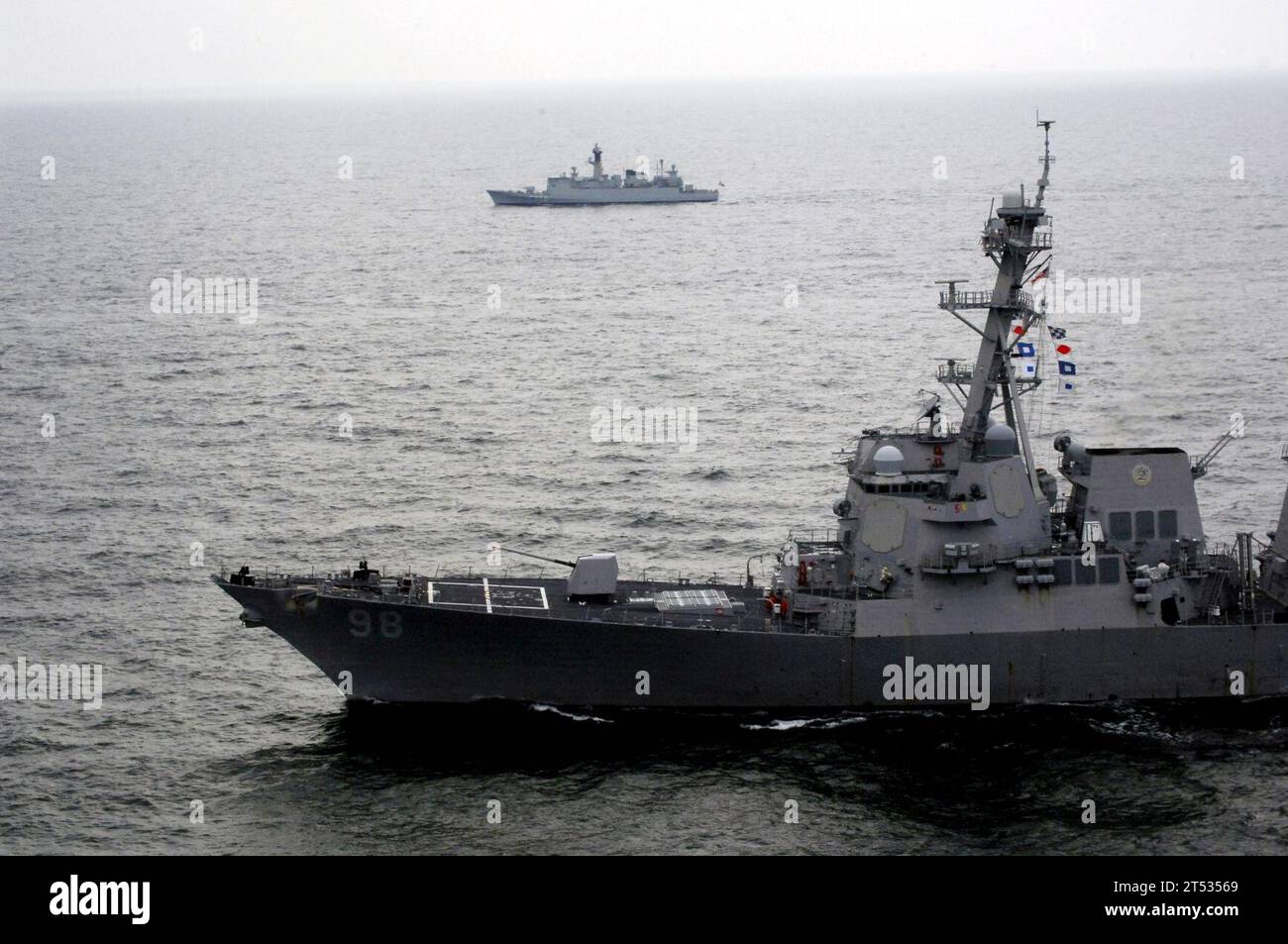 0906080793R-006 BALTIC SEA (June 8, 2009) The guided-missile destroyer ...