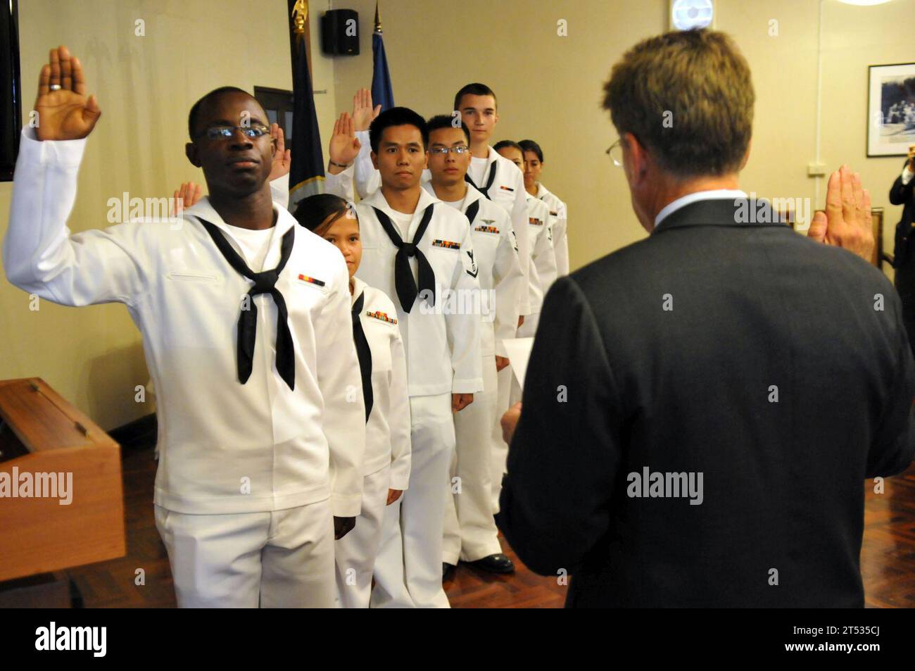 110808WW409-092 BANGKOK (Aug. 8, 2011) Sailors recite the oath of ...