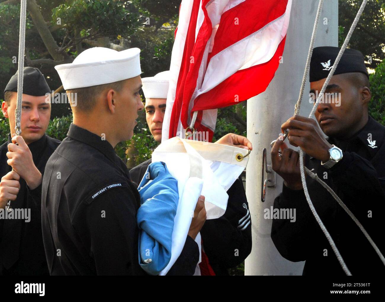 0711012638R-003 YOKOSUKA, Japan (Nov. 1, 2007) - Sailors prepare the ...