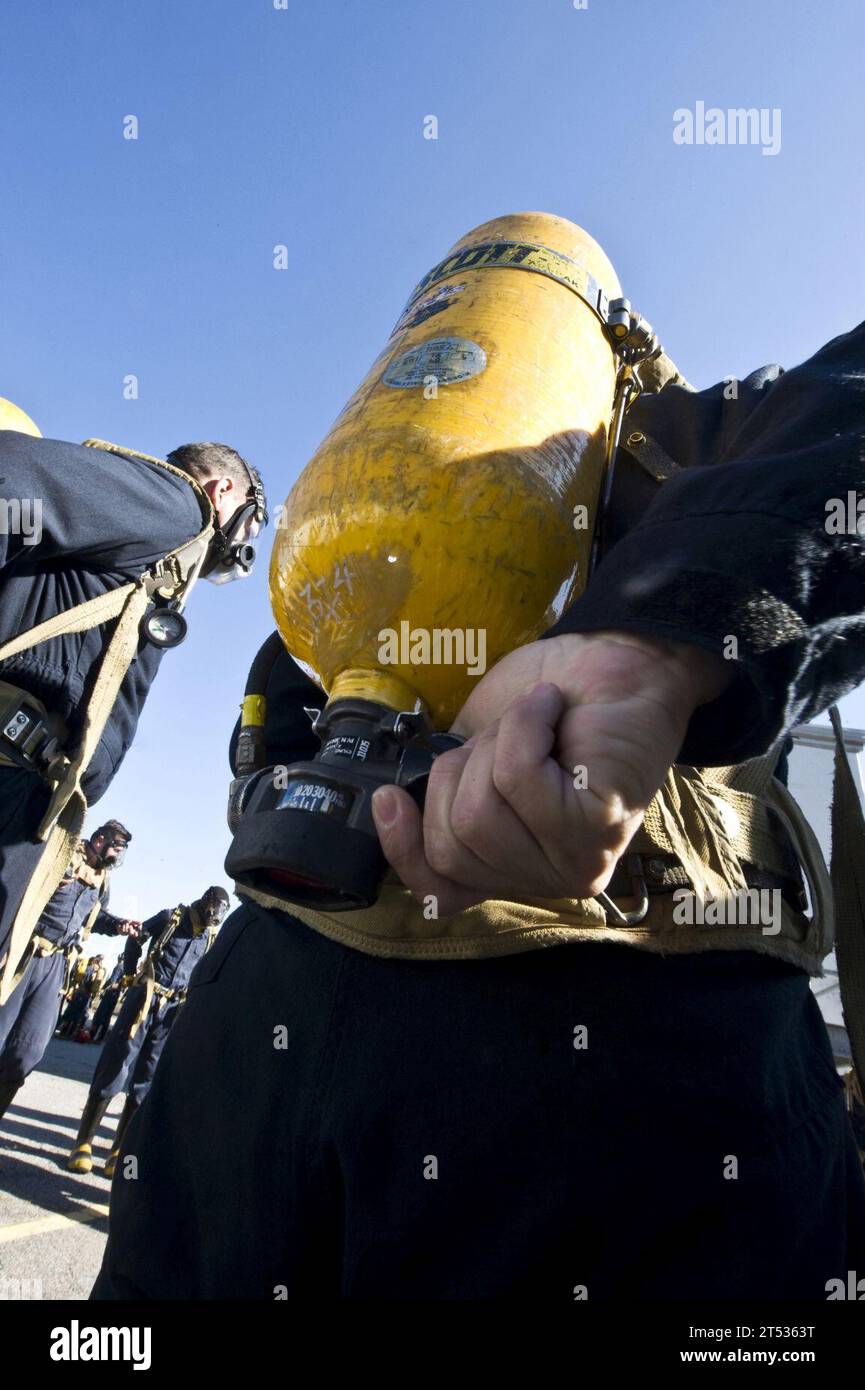 Basic shipboard firefighting course hi-res stock photography and images ...