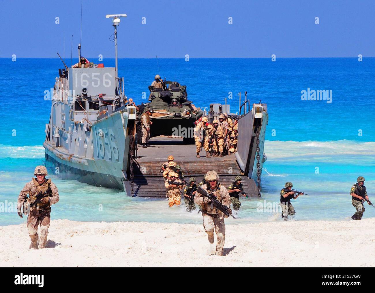 Along with marines from kuwait and pakistan hi-res stock photography ...