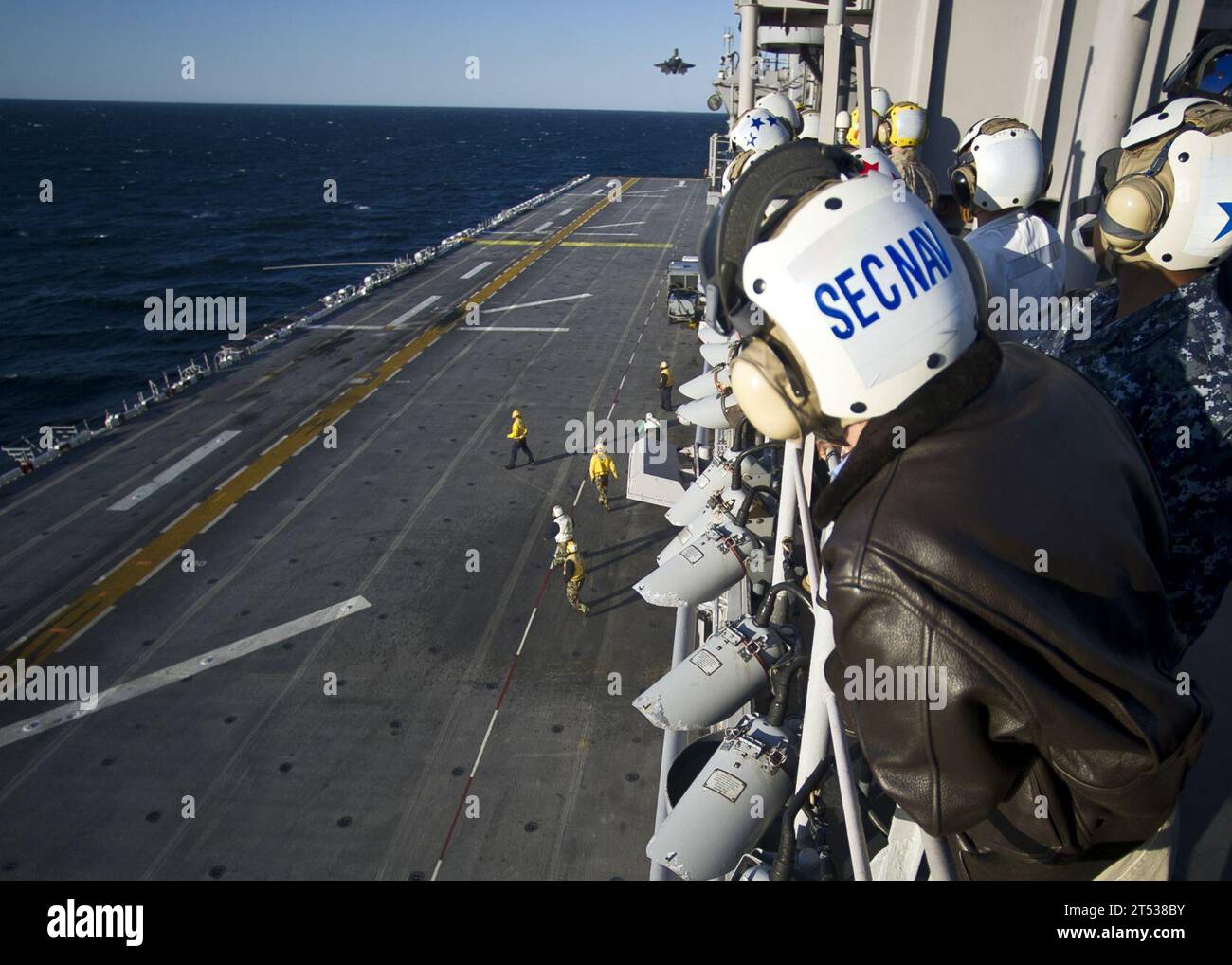111015AC887-001 ATLANTIC OCEAN (Oct. 15, 2011) Secretary of the Navy ...