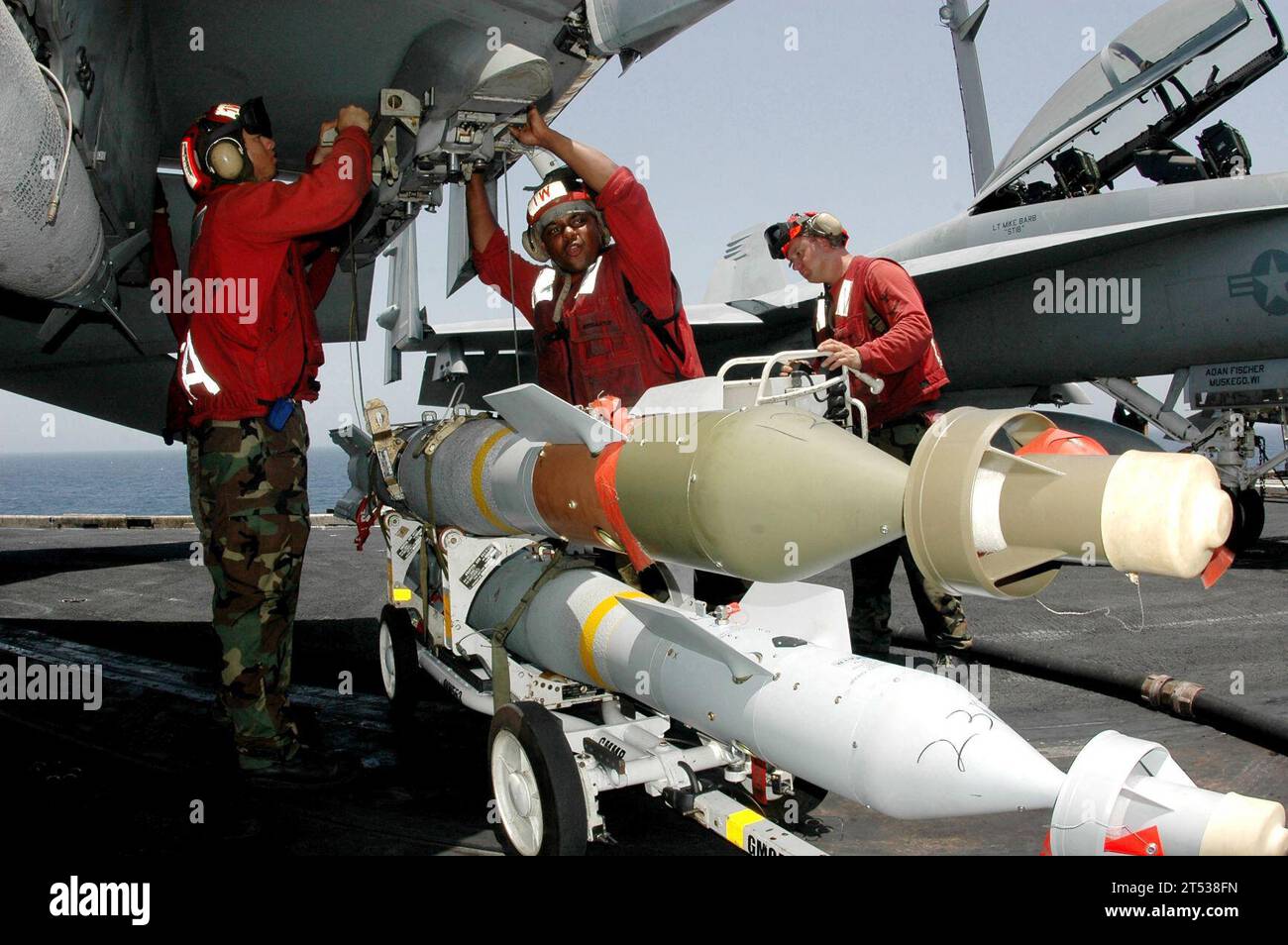 Black Aces, Bomb, gbu 12, vfa 41, weapons Stock Photo - Alamy